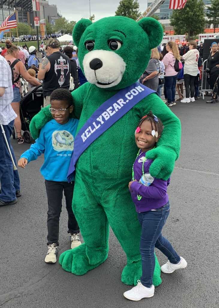 Kelly Bear - Animatronic Bear Studios INC